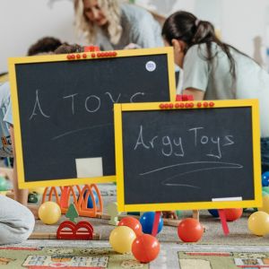 DIFFERENT ITEMS - SEASONAL - Argytoys